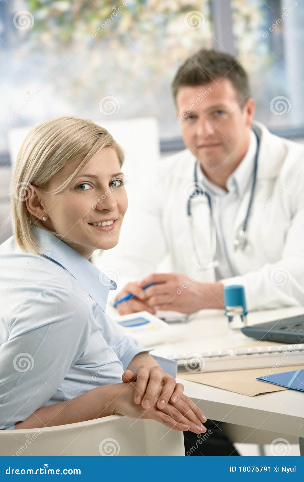 Portrait of Patient at Doctor Stock Image - Image of clinic, discussing ...