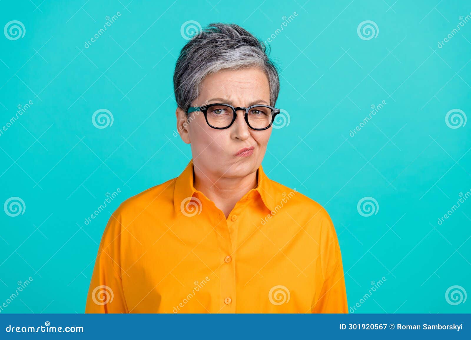 Portrait Photo Of White Hair Grandmother Interested Grimacing Looking With Curiosity At You 8159