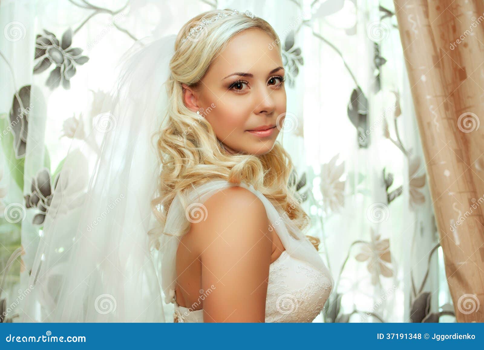 Portrait of pretty bride stock photo. Image of head, celebration - 37191348