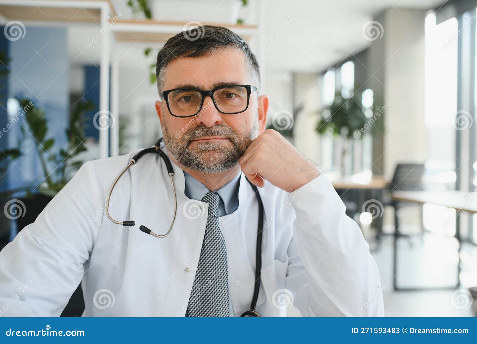 Portrait Of Senior Doctor In White Coat Stock Image Image Of Doctor