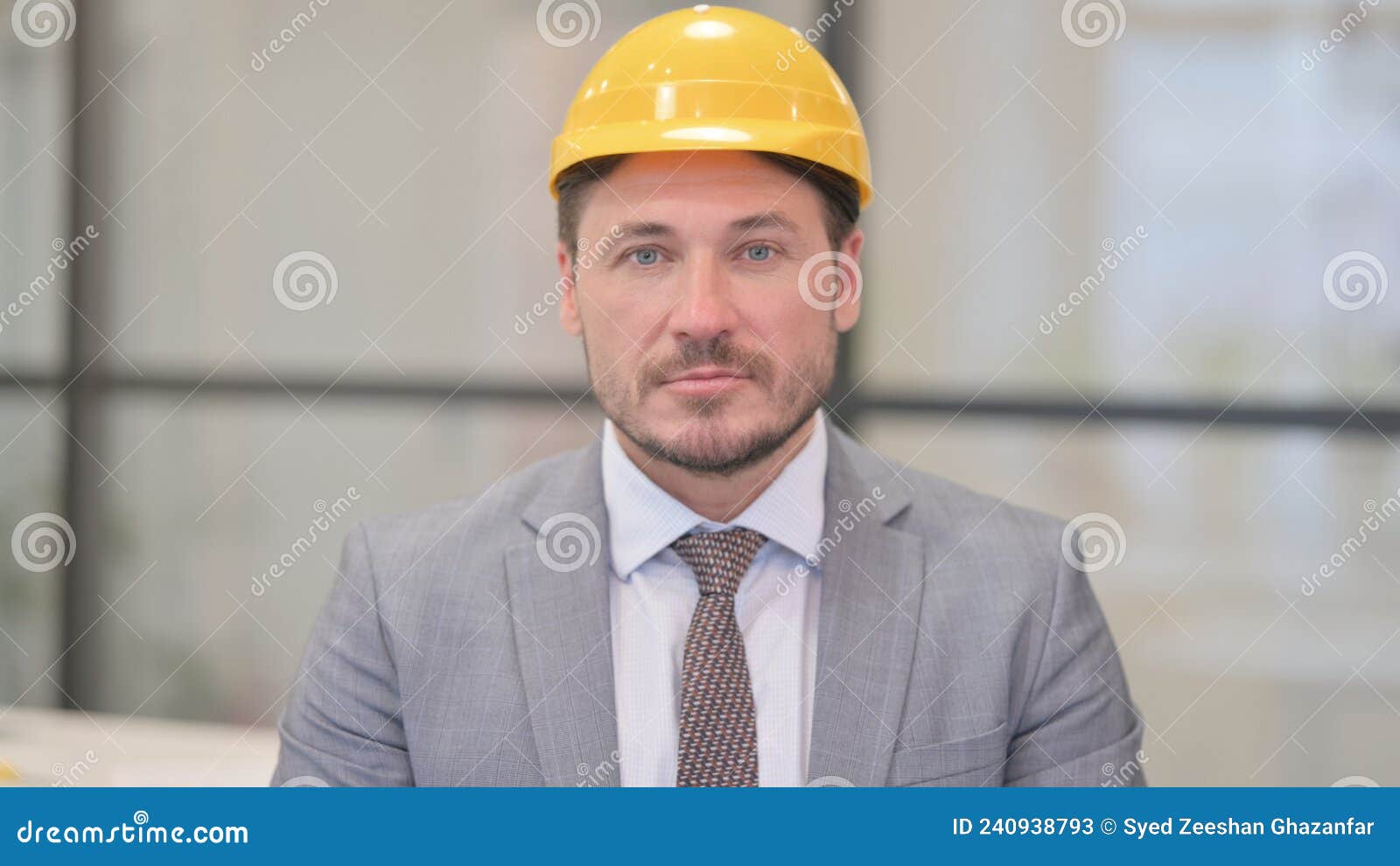 Portrait of Serious Middle Aged Engineer Looking at the Camera Stock ...