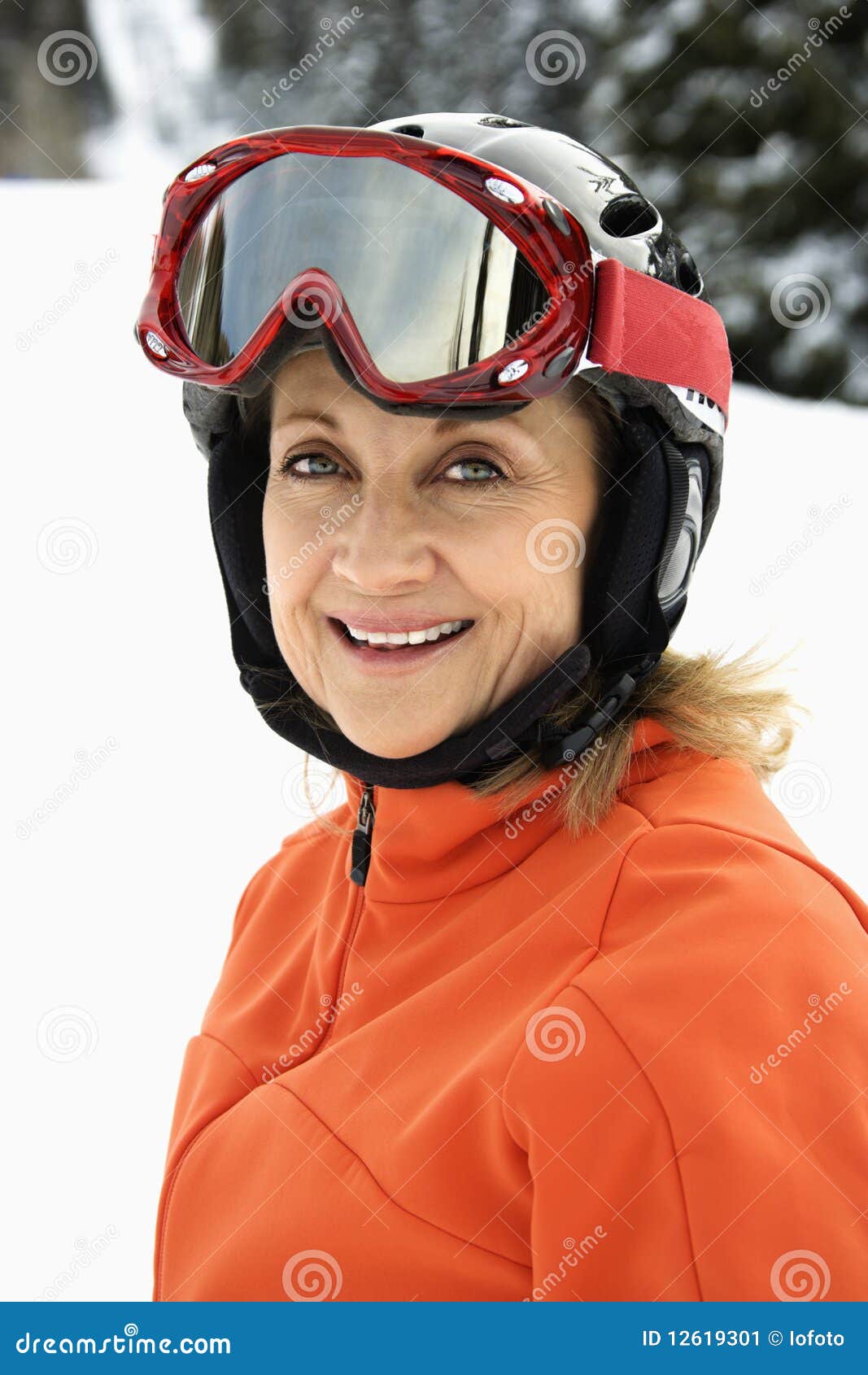Portrait of Smiling Female Skier Stock Image - Image of skier, cold ...