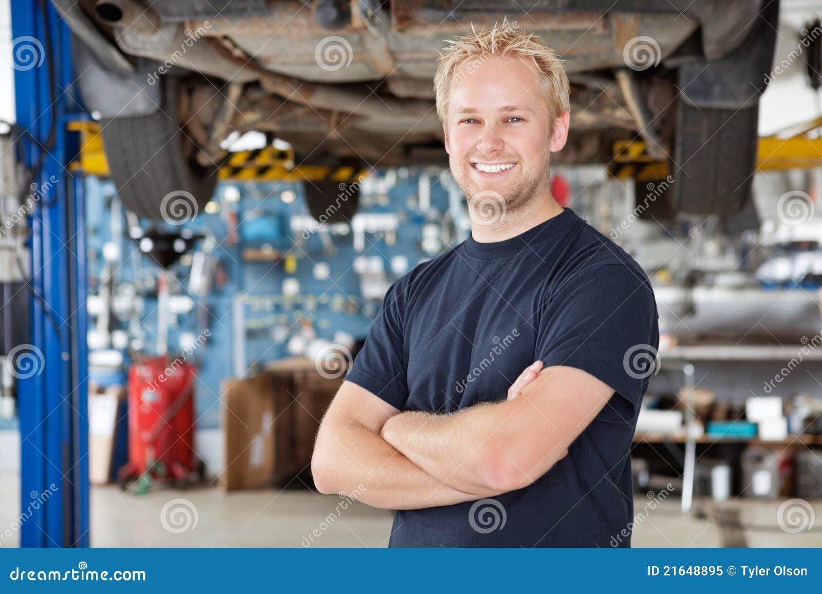 Portrait of Smiling Mechanic Stock Image - Image of male, horizontal ...