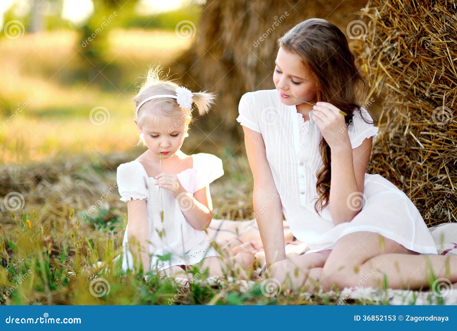 Portrait of Two Happy Sisters Stock Image - Image of hugs, sisters ...