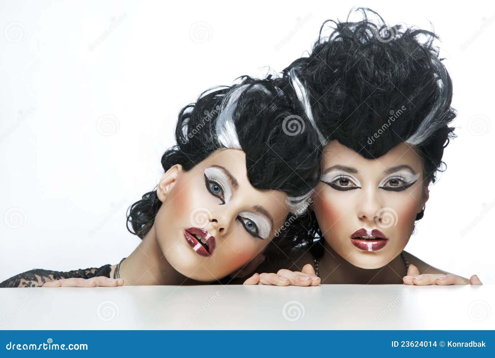 Strange Pictures Of Women