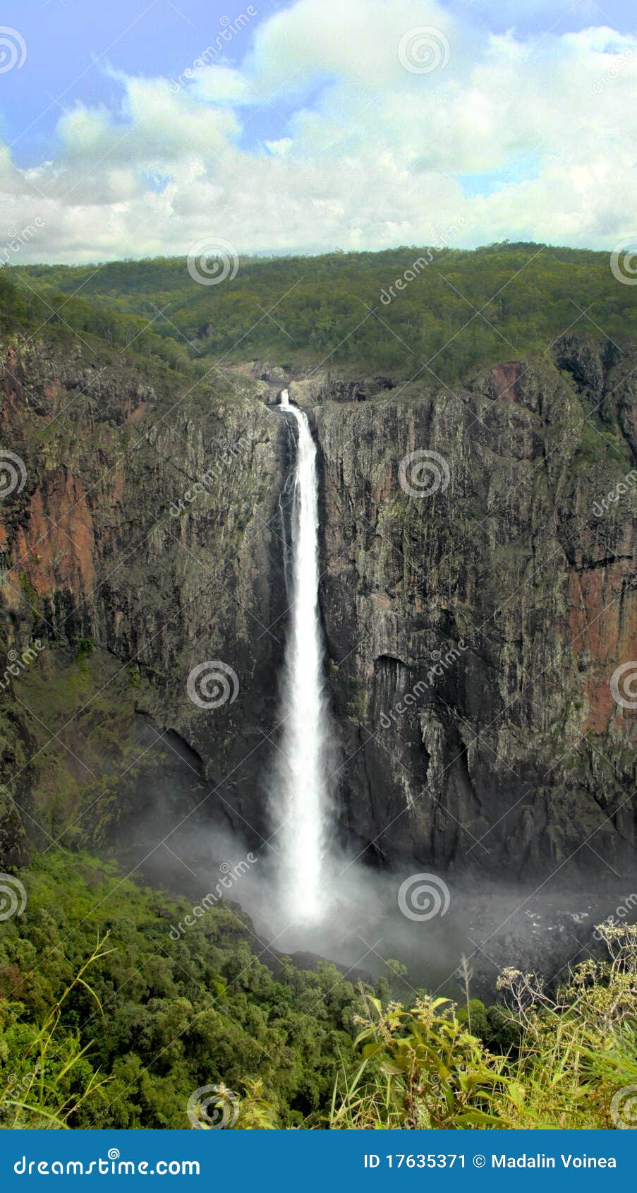 Wallaman Falls In The Girringun National Park , Queensland Royalty-Free ...