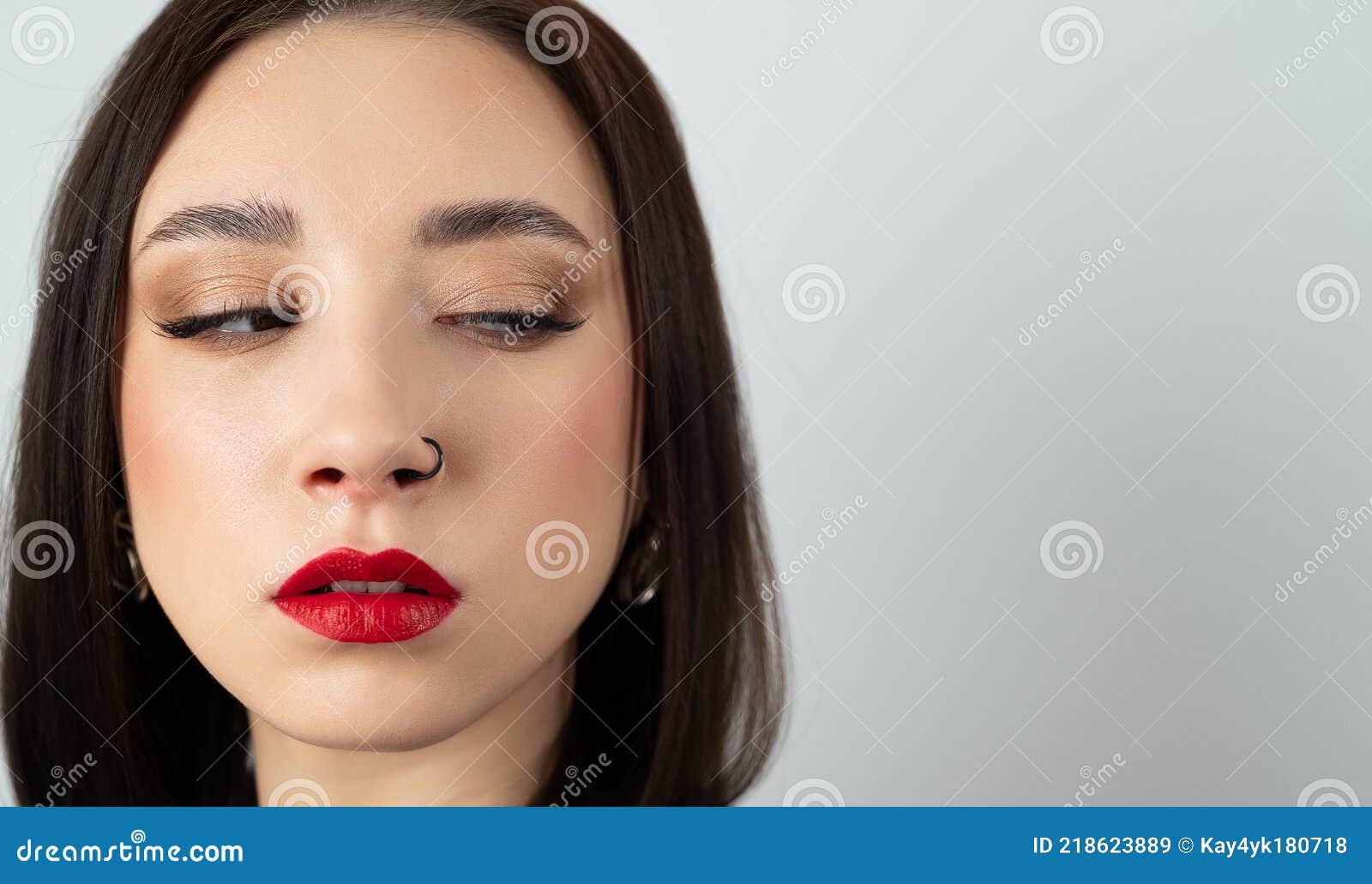 Portrait of a Young Brunette Looking Sideways Stock Image - Image of ...