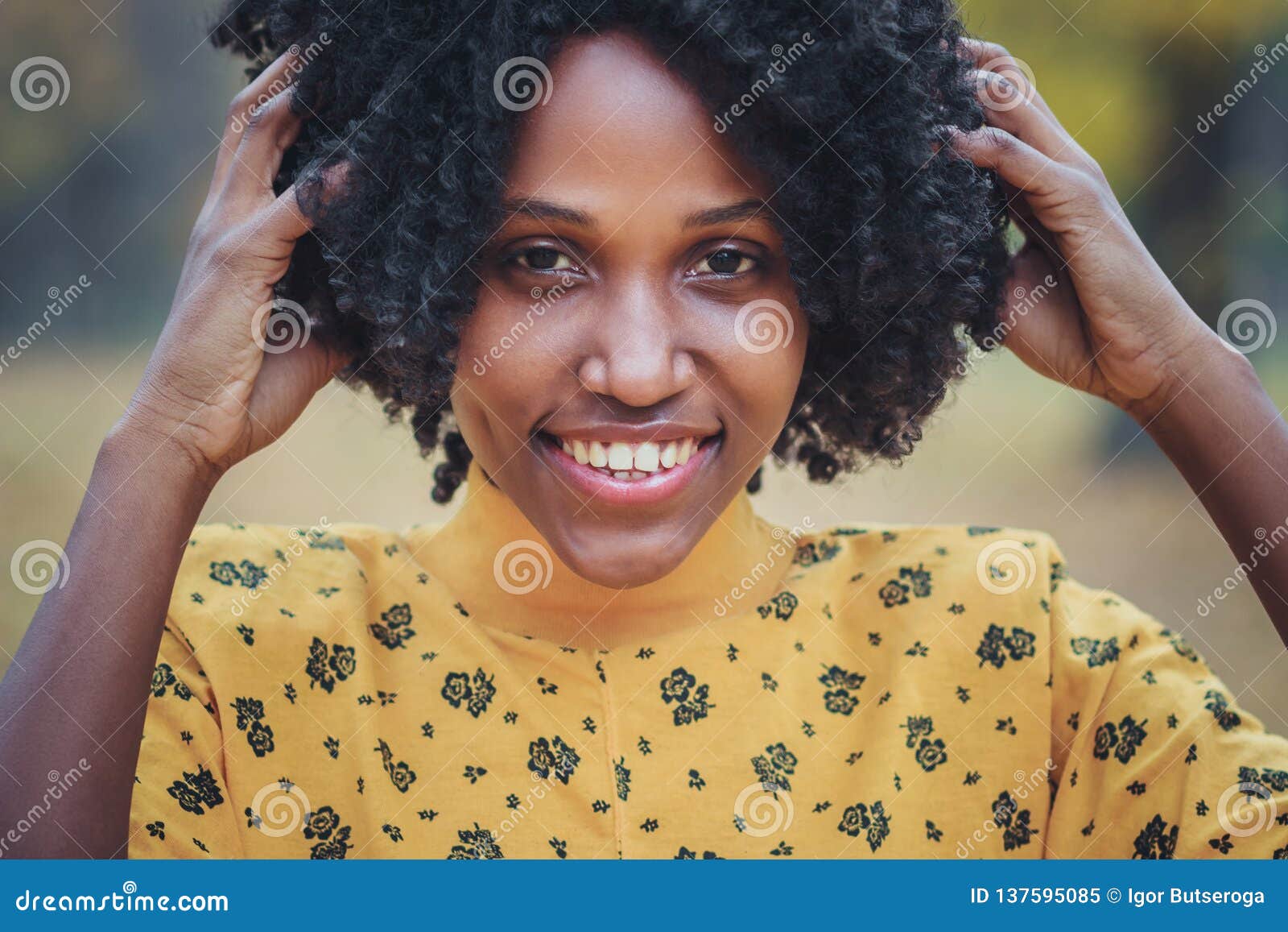 Young Dark Skinned Woman Dressed In Casual Clothes Stock Image Image