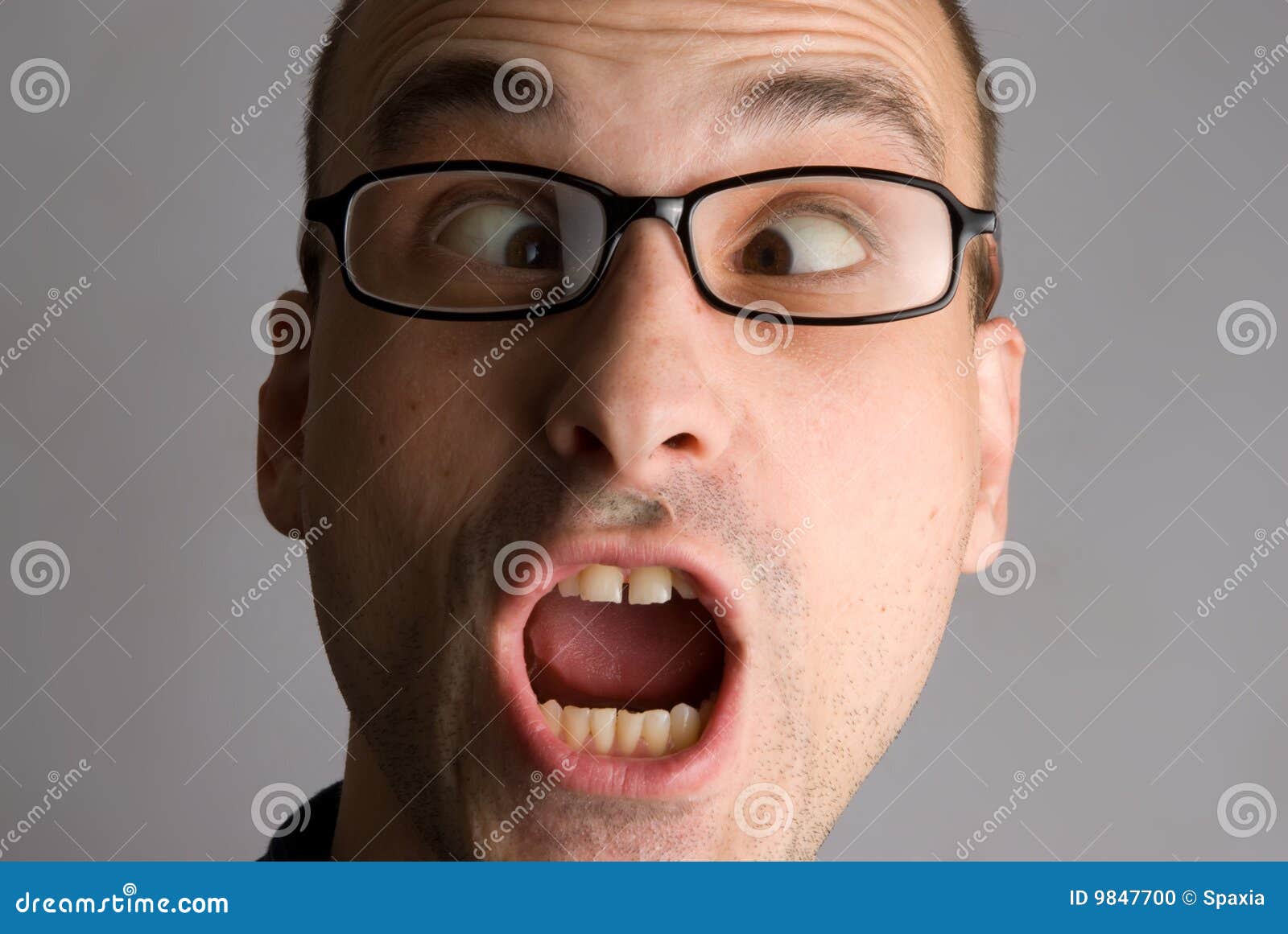 Portret van de gekke mens stock foto. Image of verschrikking - 9847700