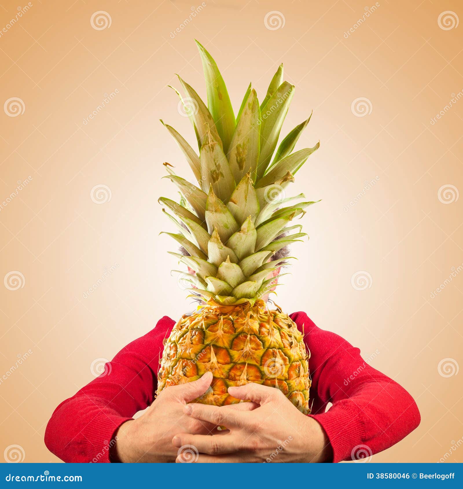 Portret Van De Grappige Mens Met Ananas Stock Foto - Image of uitziend ...