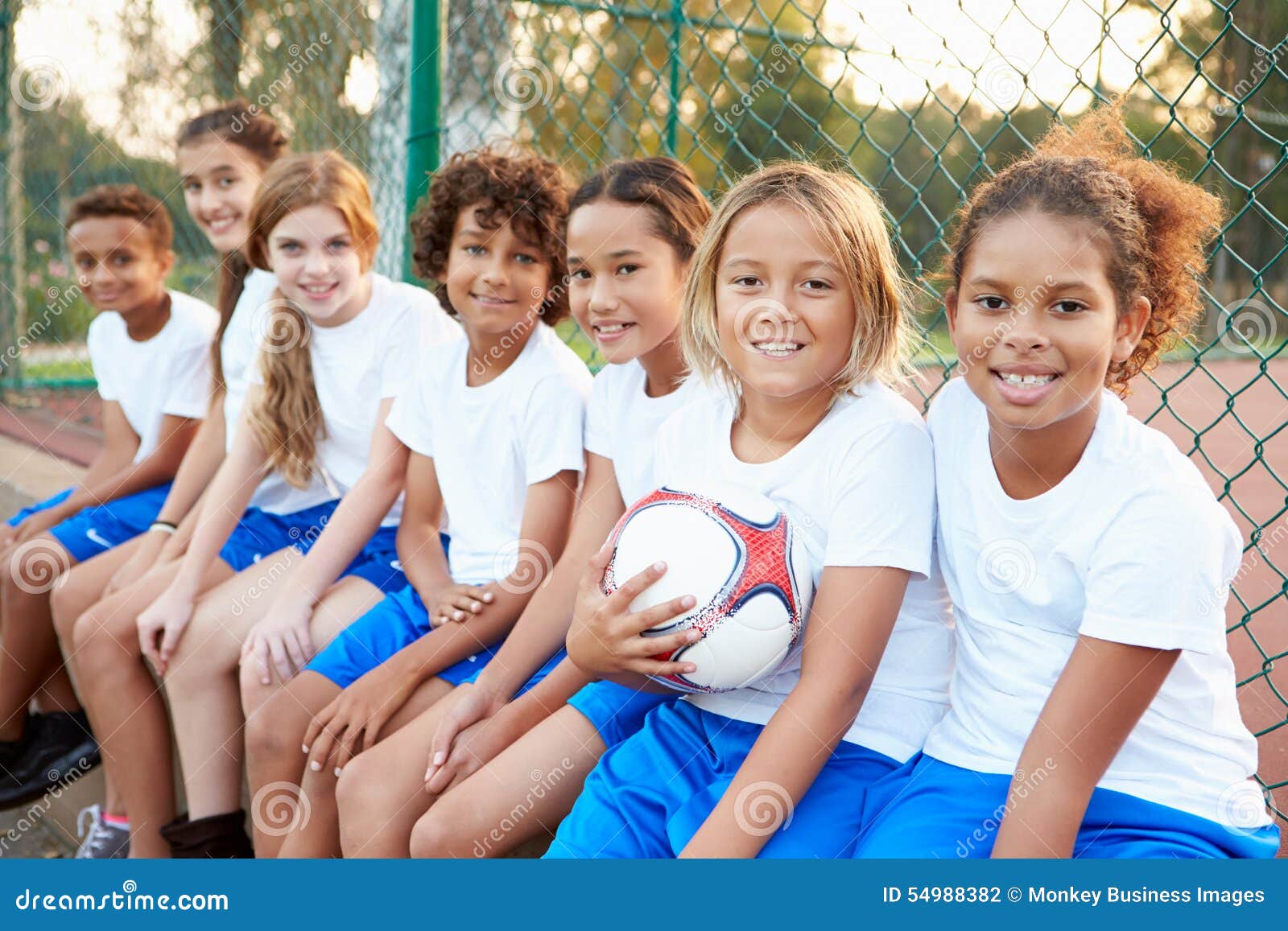 Portret Van De Jeugdvoetbal Team Training Together Stock Foto - Image ...