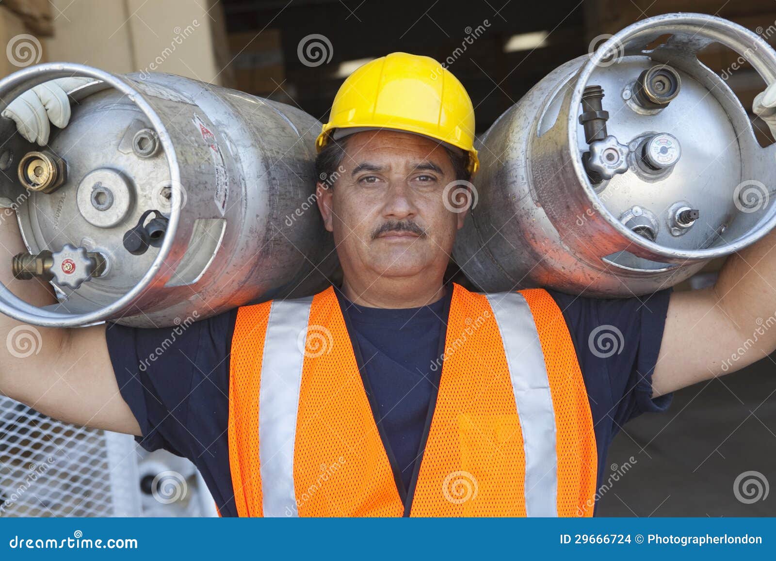 Portret Van Een Mensen Dragende Cilinder Op Middelbare Leeftijd Stock ... Portret Van Een Mensen Dragende Cilinder Op Middelbare Leeftijd Stock ...