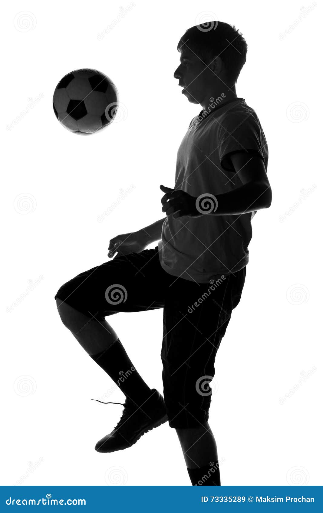 Portret Van Een Voetbalster Met De Bal Stock Afbeelding - Image of ...