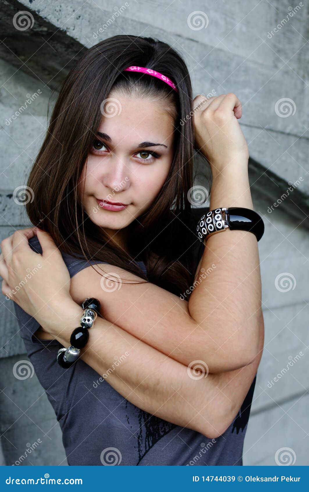 Portret Van Het Meisje Met Groen Stock Afbeelding - Image of groen ...