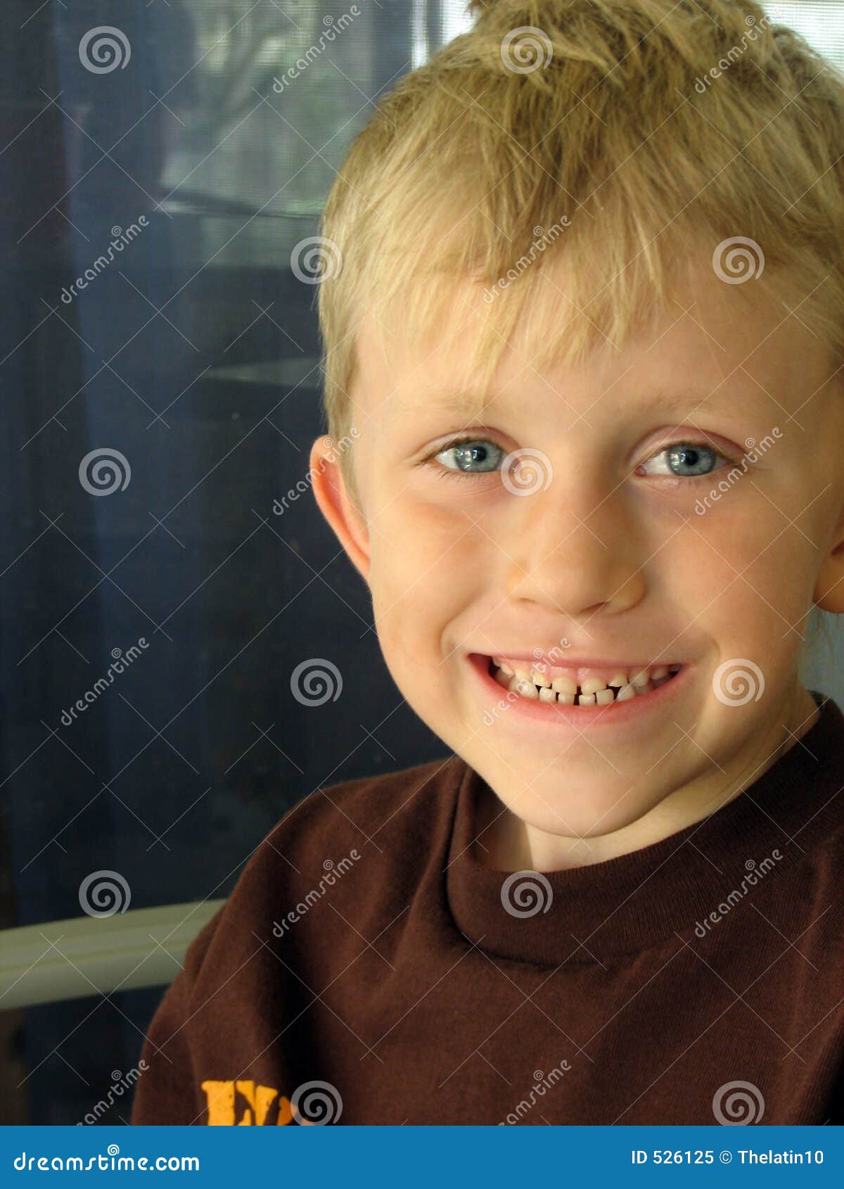 Portret van Little Boy stock afbeelding. Image of mannetje - 526125