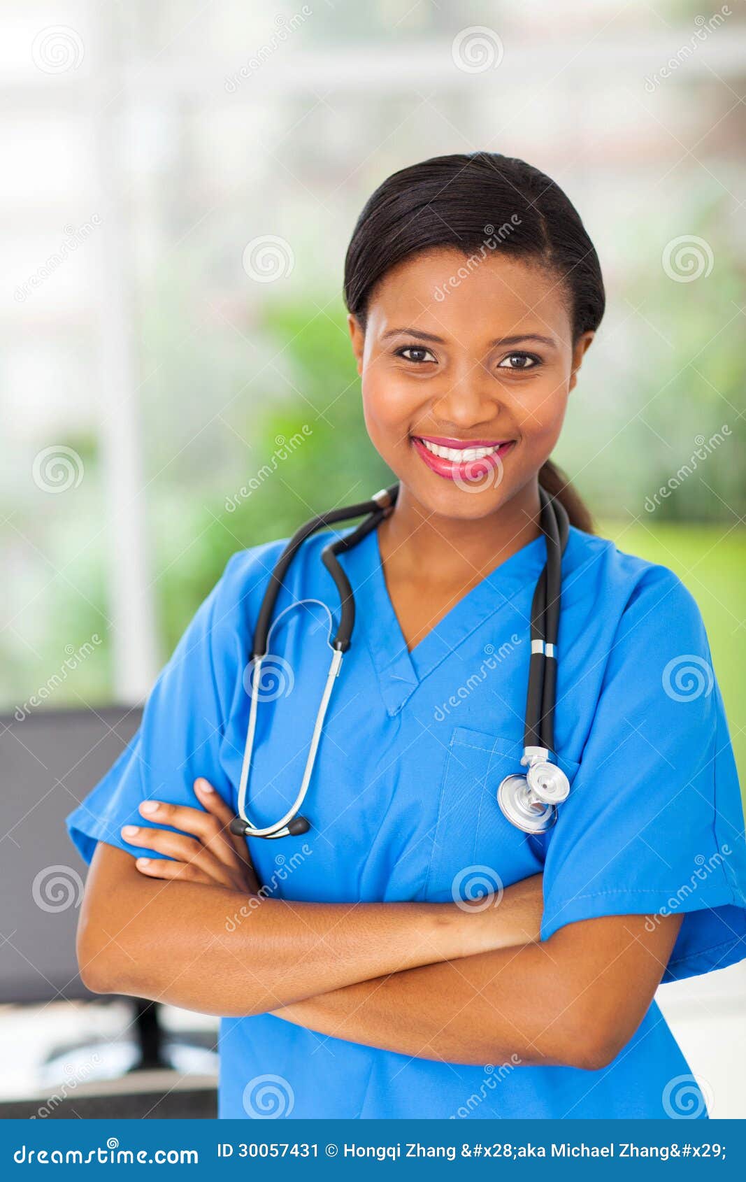 Amerikaanse Medisch Van Afro Stock Afbeelding - Image of etnisch, mooi ... Amerikaanse Medisch Van Afro Stock Afbeelding - Image of etnisch, mooi ...