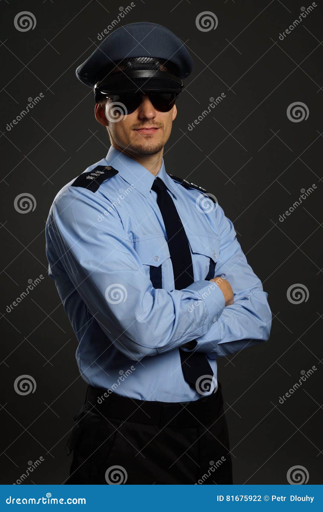 Portret van politieagent stock foto. Afbeelding bestaande uit sheriff ...