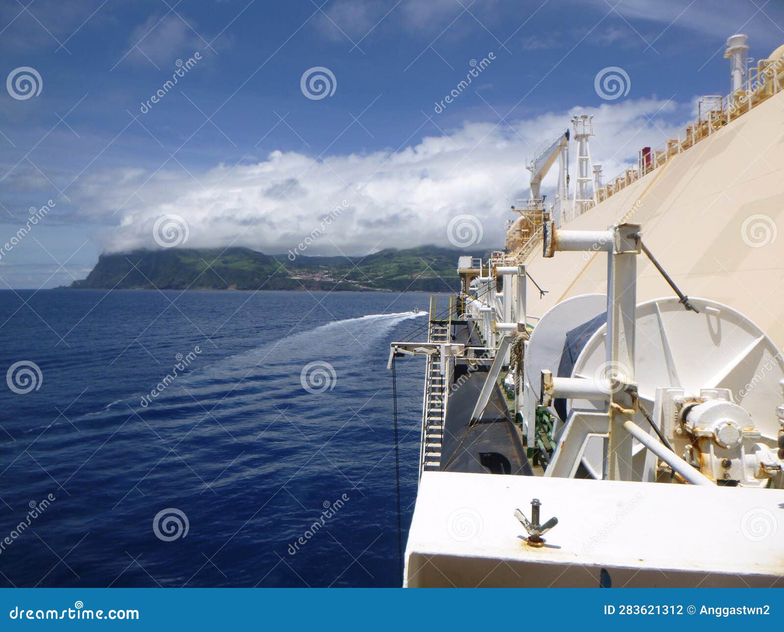Portside LNG Vessel at Jamaica Stock Photo - Image of vessel, ship ...