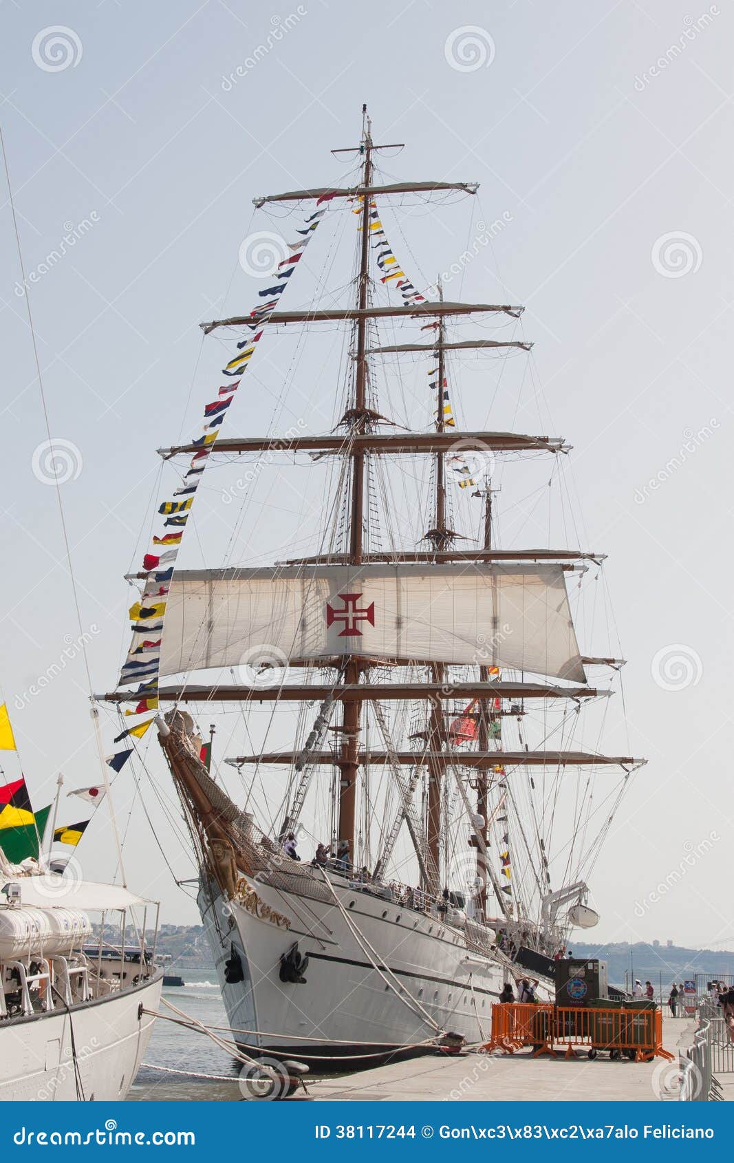 Portuguese Navy Ship, editorial stock image. Image of breeze - 38117244