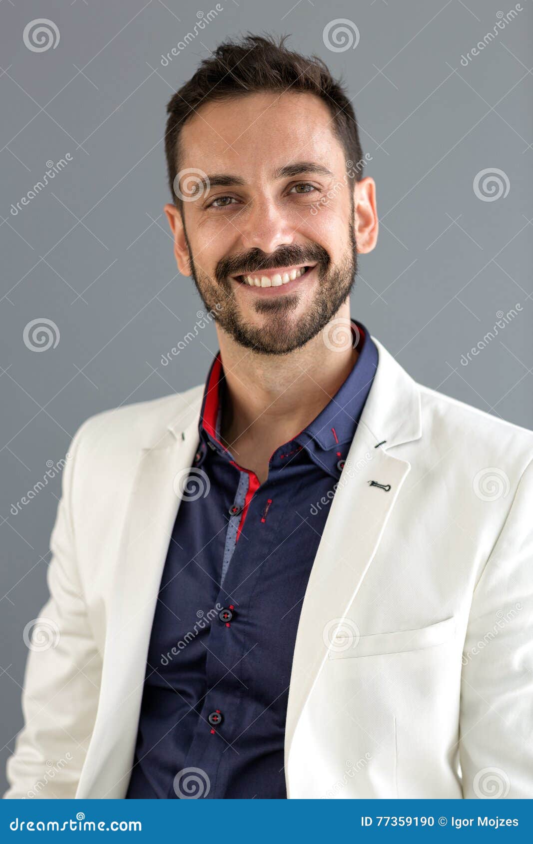 Pose Avec Du Charme De Jeune Homme Photo stock - Image du charme, mode ...