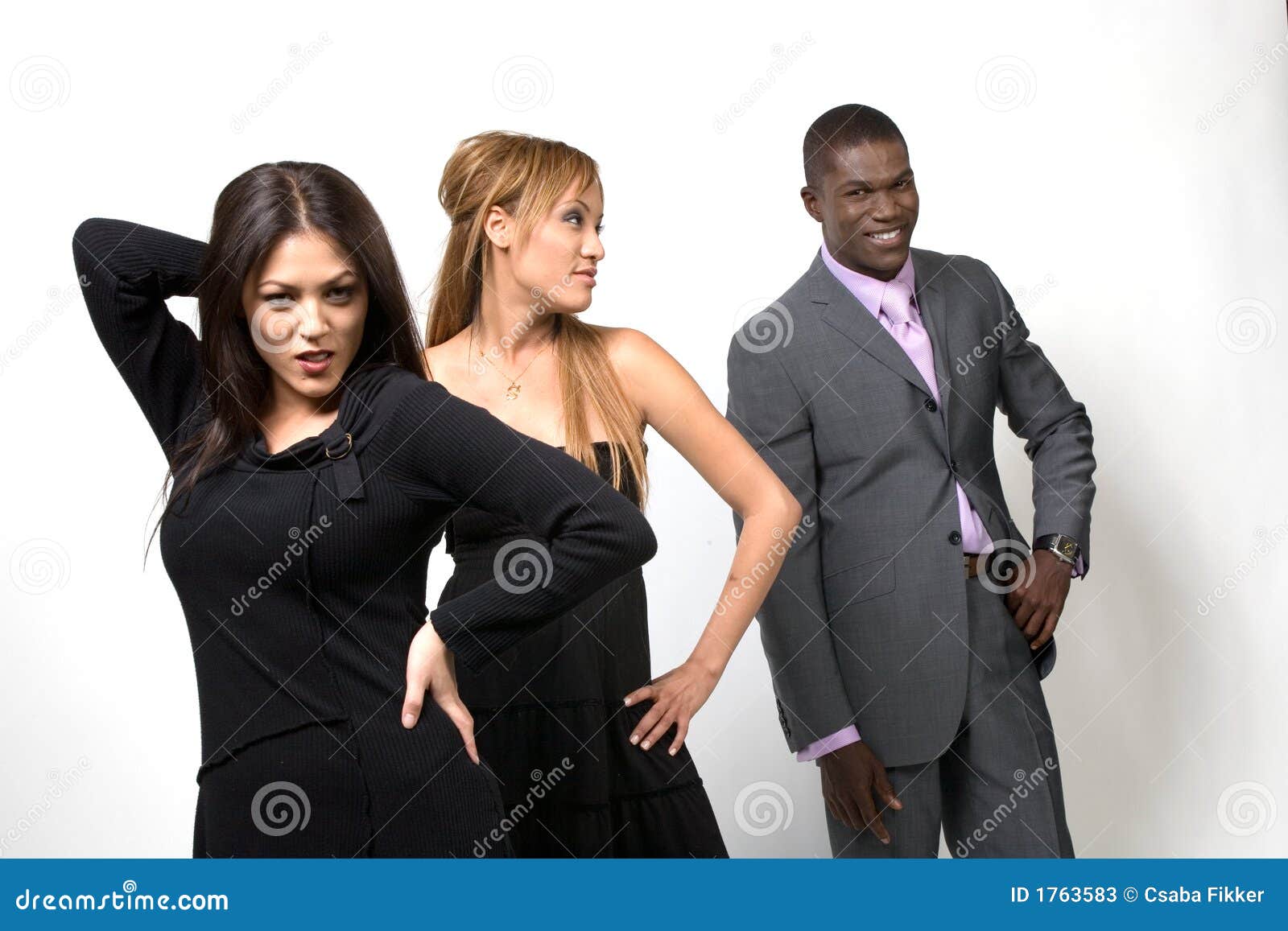 Pose de trois personnes image stock. Image du ethnique - 1763583