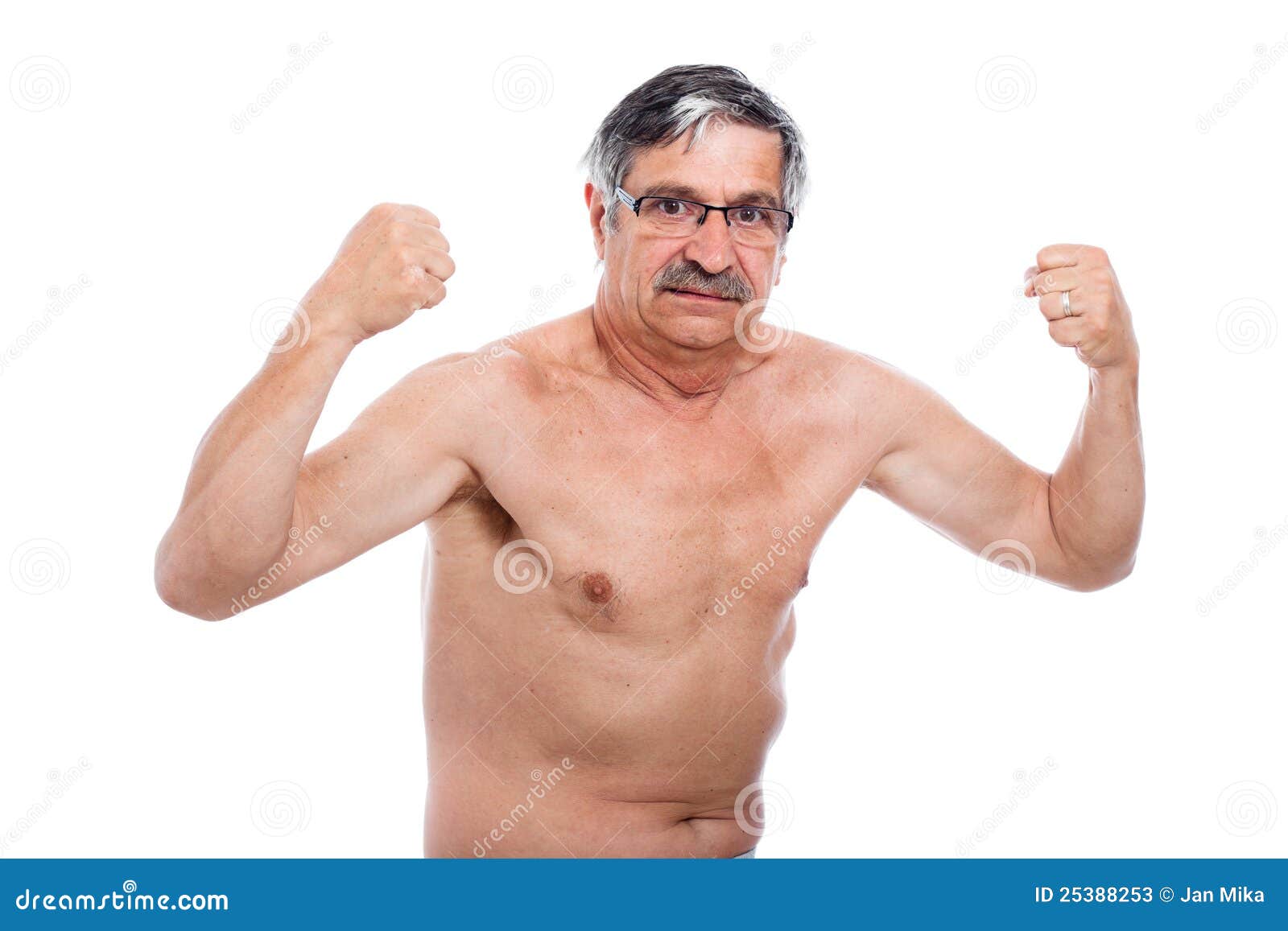 Pose intense d'homme aîné image stock. Image du adulte - 25388253