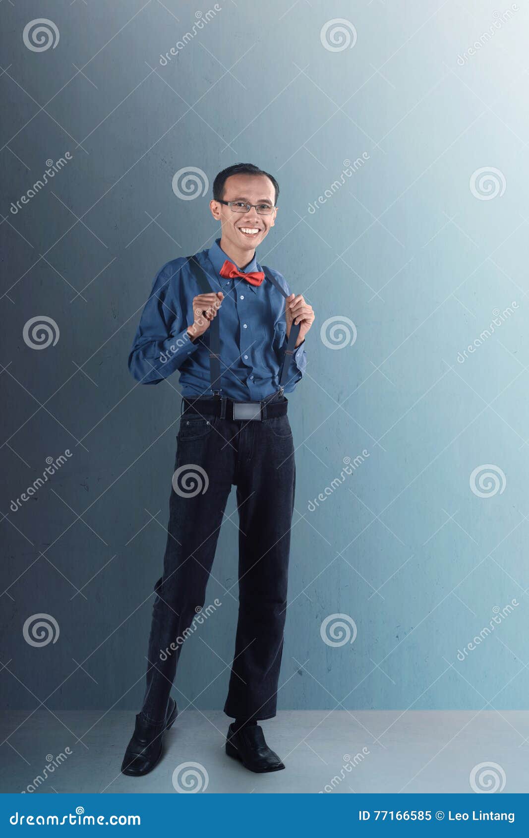 Pose Ringarde D'homme Dans Le Studio Image stock - Image du glaces ...