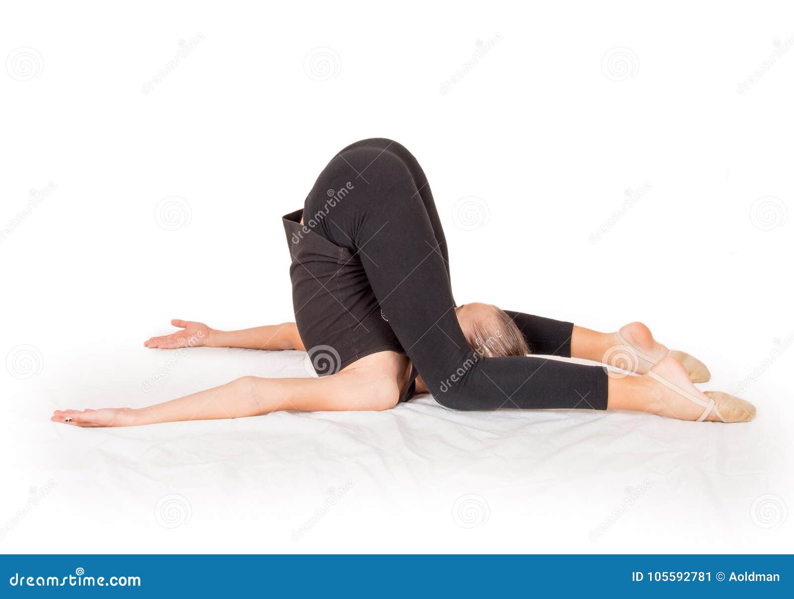 Poses De Pratique De Yoga D'adolescente Image stock - Image du ...