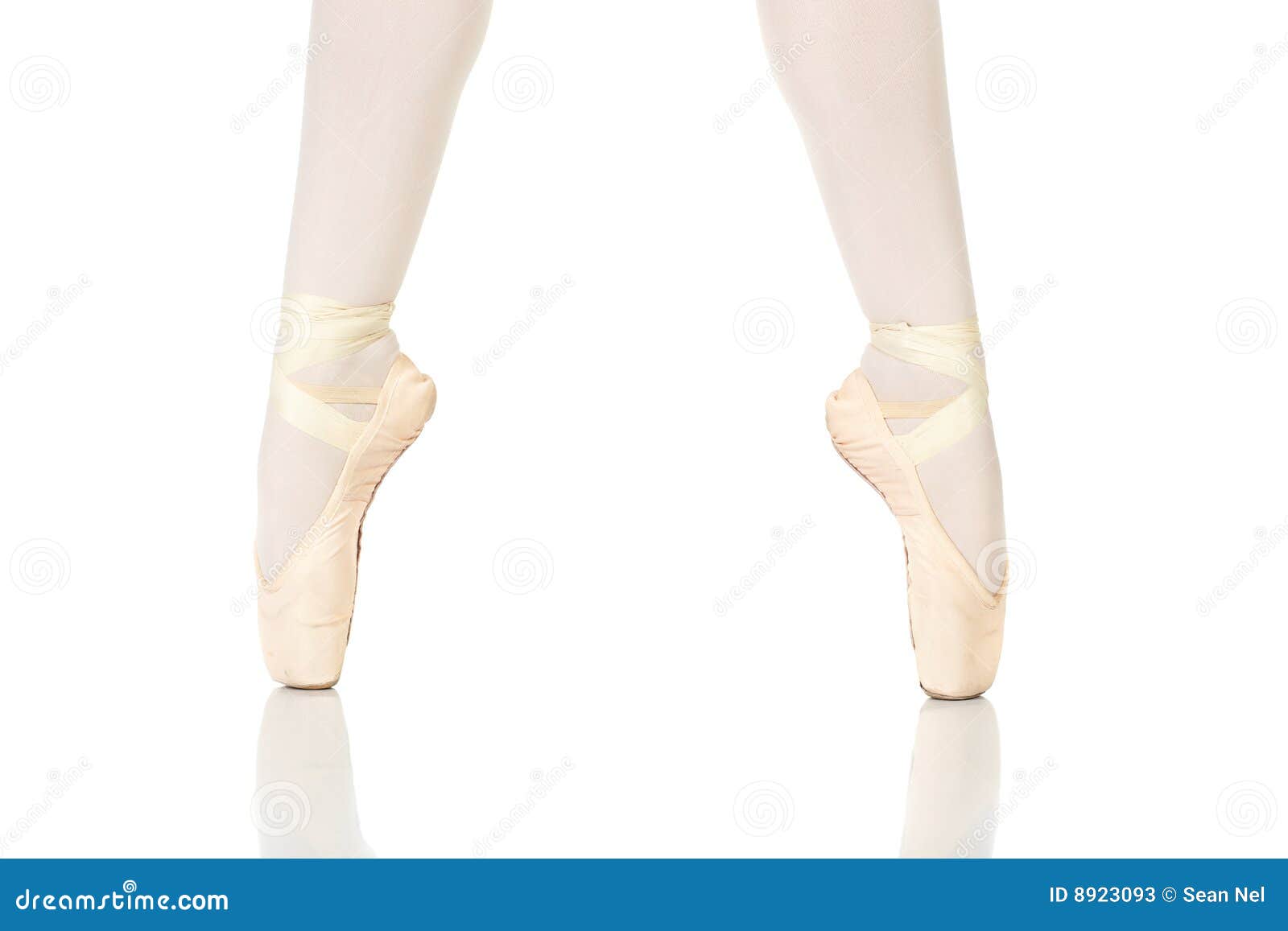 Posiciones De Los Pies Del Ballet Imagen de archivo - Imagen de clásico ...