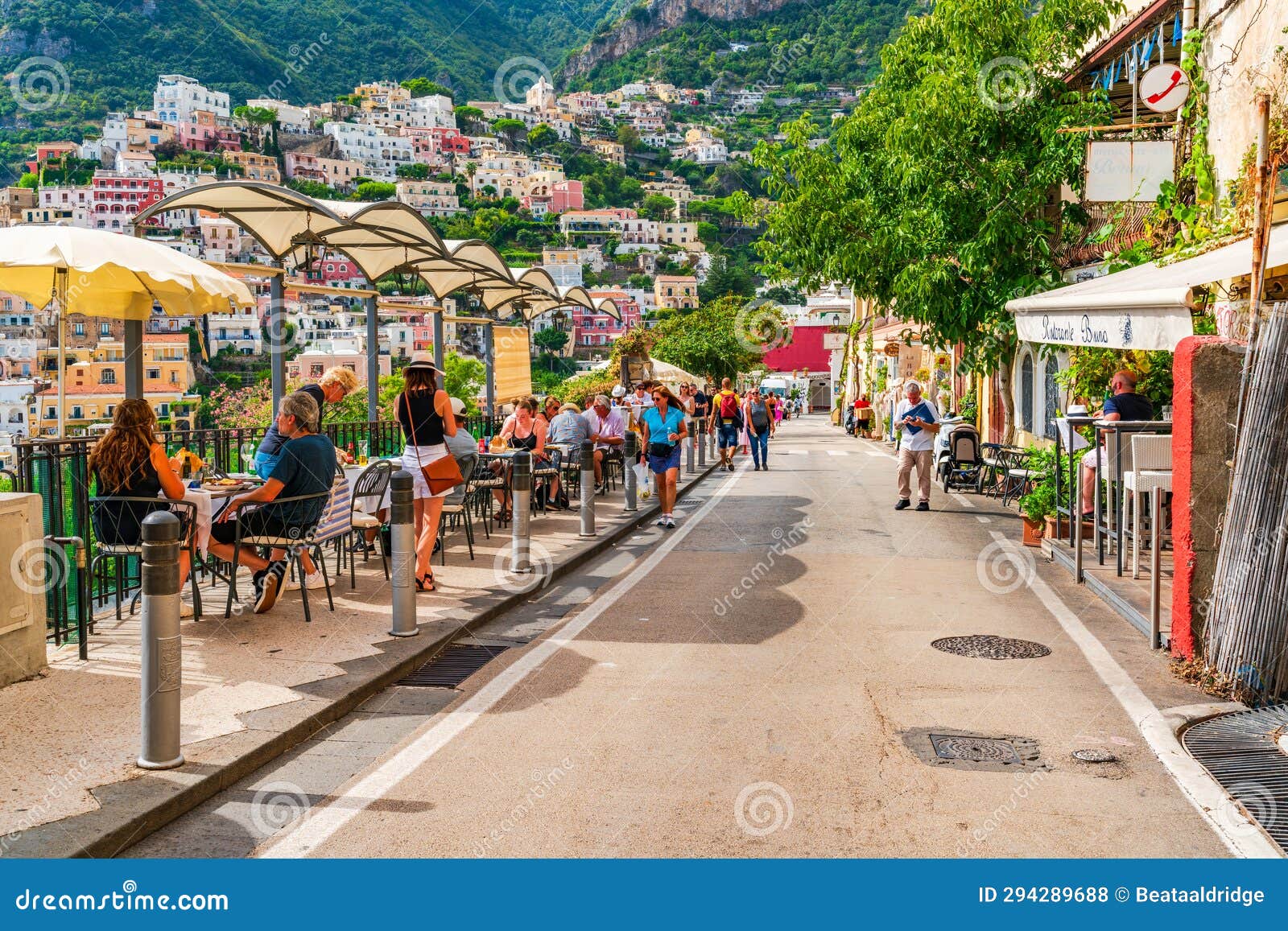 POSITANO, ITALY editorial stock photo. Image of journey - 294289688