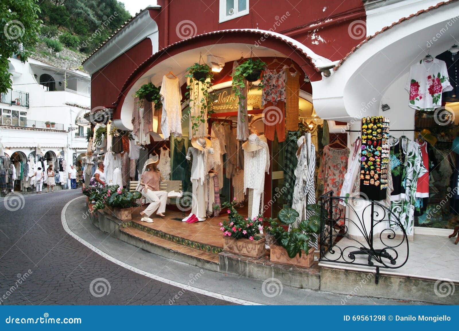 Positano-Shops redaktionelles stockfoto. Bild von reise - 69561298