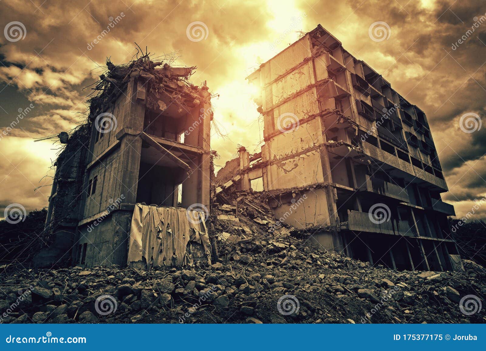 Post-apocalyptic Destroyed Building Stock Image - Image of horror ...