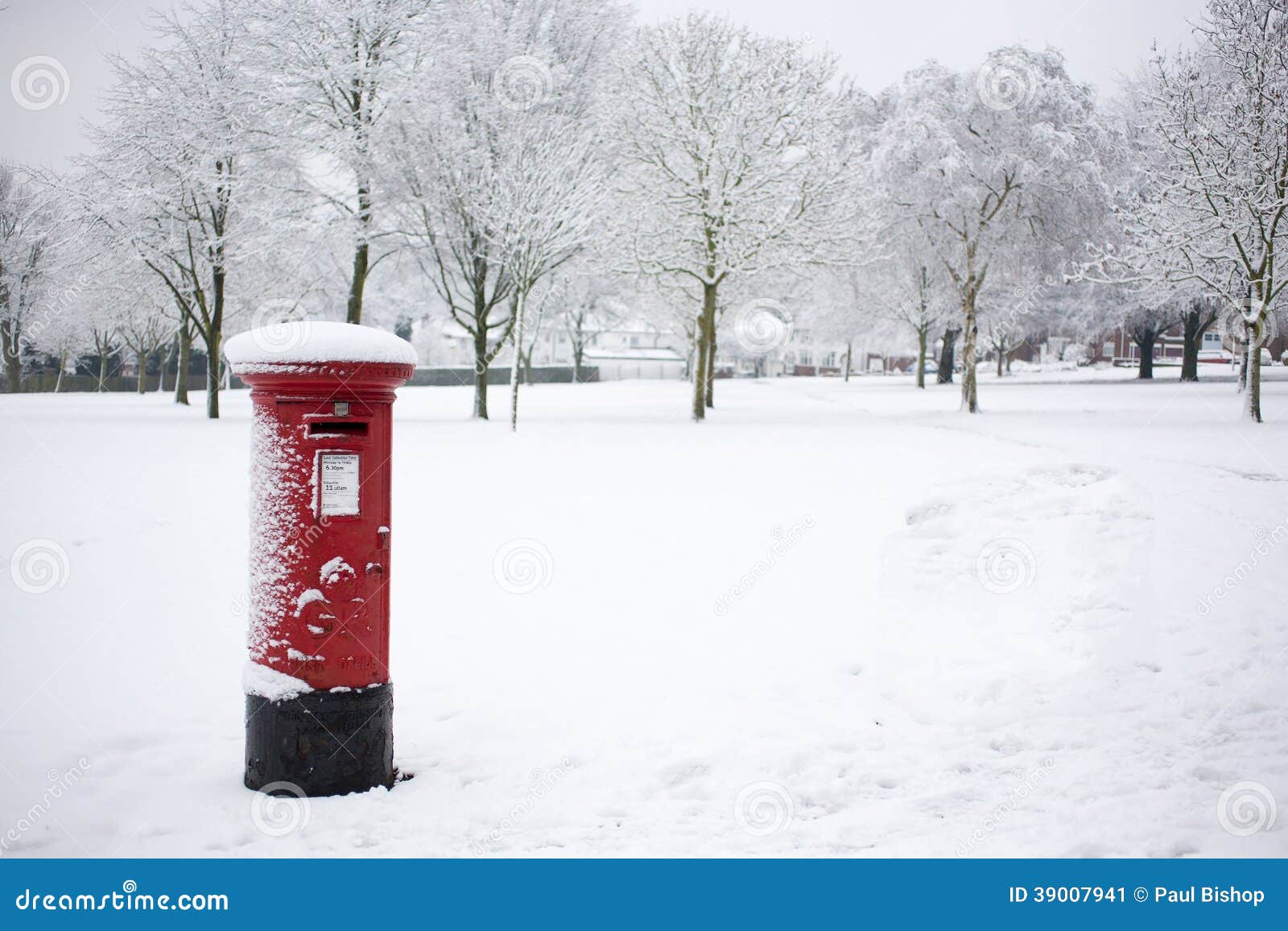 Post box in the snow stock image. Image of winter, post - 39007941