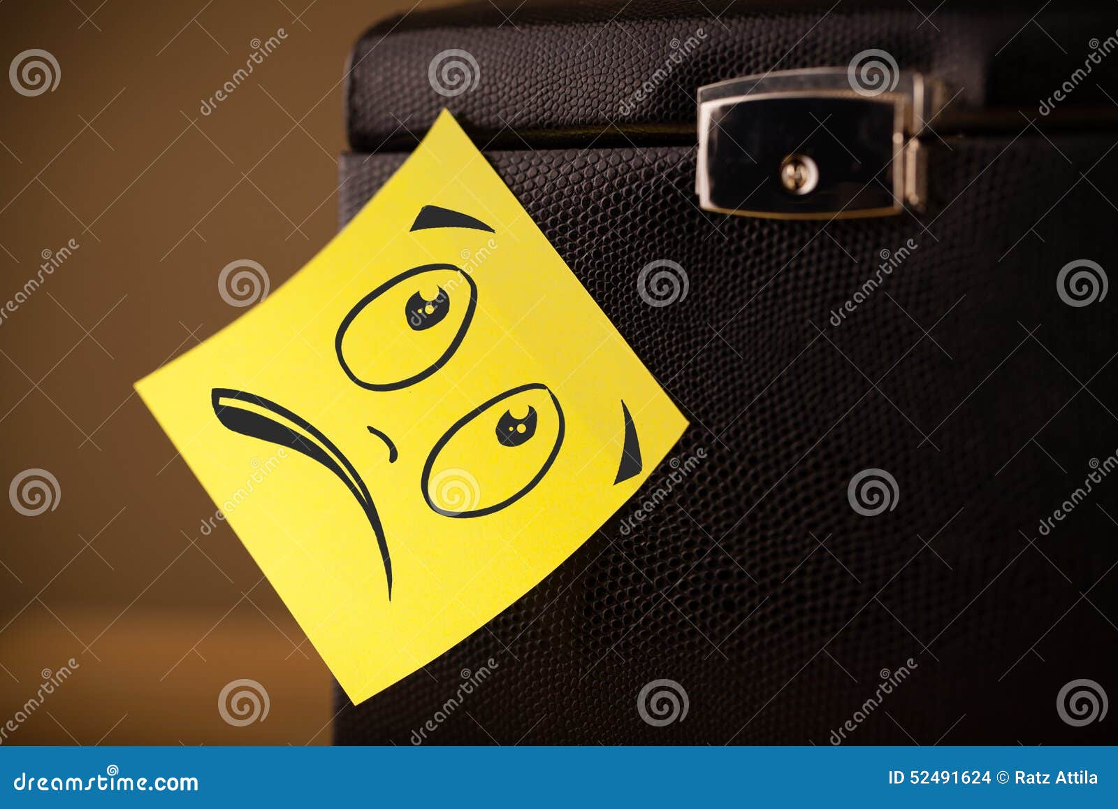 Post-it Note with Smiley Face Sticked on Jewelry Box Stock Photo ...