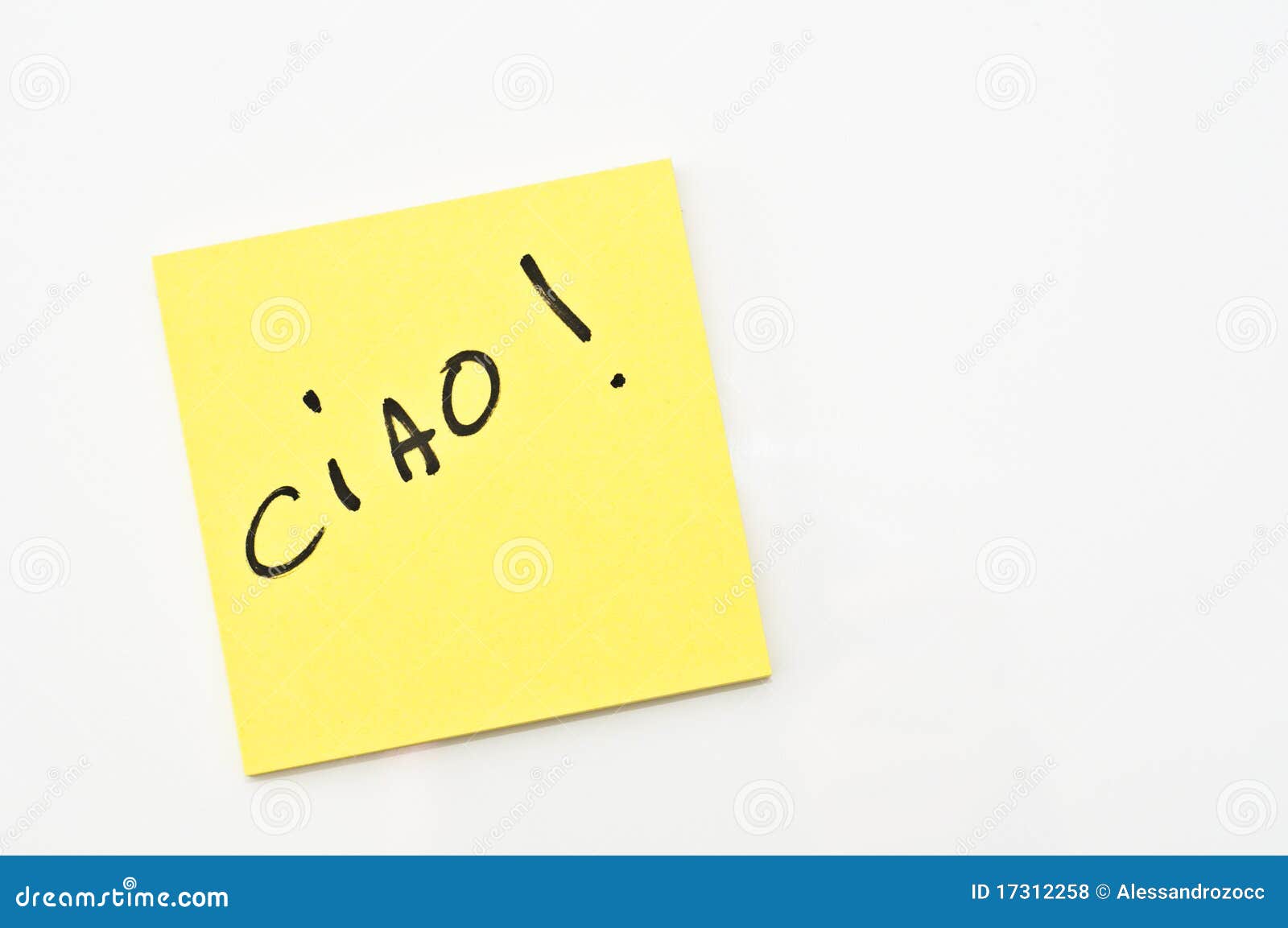 Post-it quadrato giallo fotografia stock. Immagine di disegno - 17312258