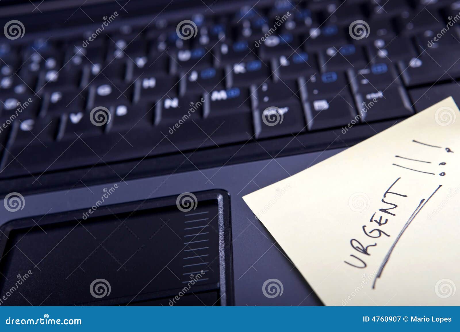 Post-it with Urgent Reminder Stock Image - Image of blank, notepad: 4760907