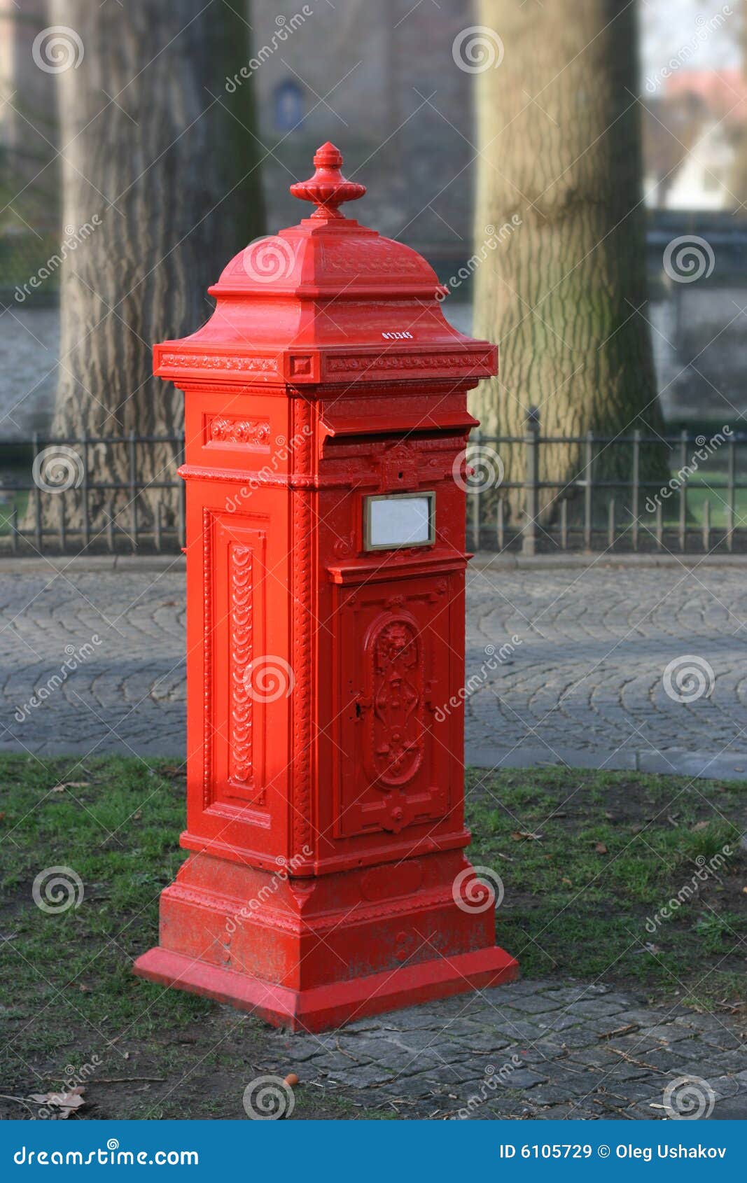 Postbox, Der Auseinander Steht Stockbild - Bild von wort, umschlag: 6105729