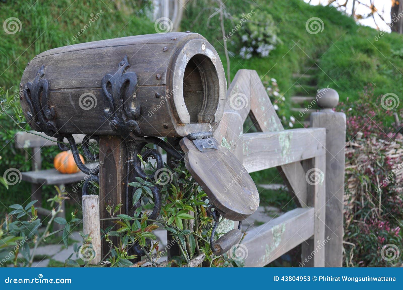 Postbox editorial stock photo. Image of postbox, tree - 43804953