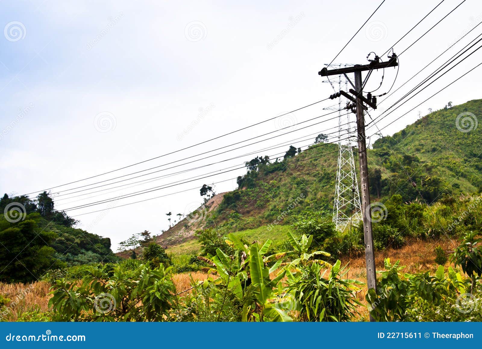 Poste de la electricidad imagen de archivo. Imagen de cable - 22715611