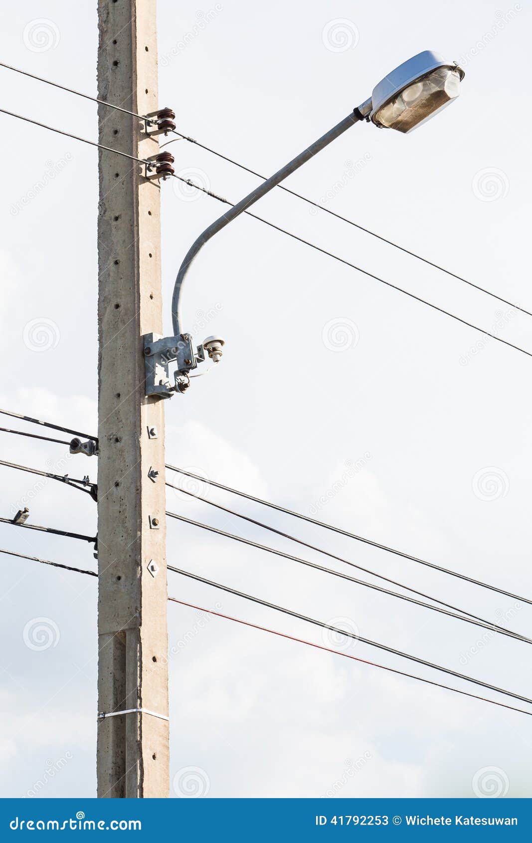 Poste de luz da rua imagem de stock. Imagem de poste - 41792253