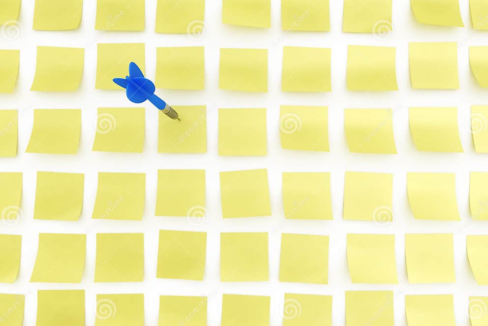 Postit Notes with Dart Arrow Stock Illustration - Illustration of note ...