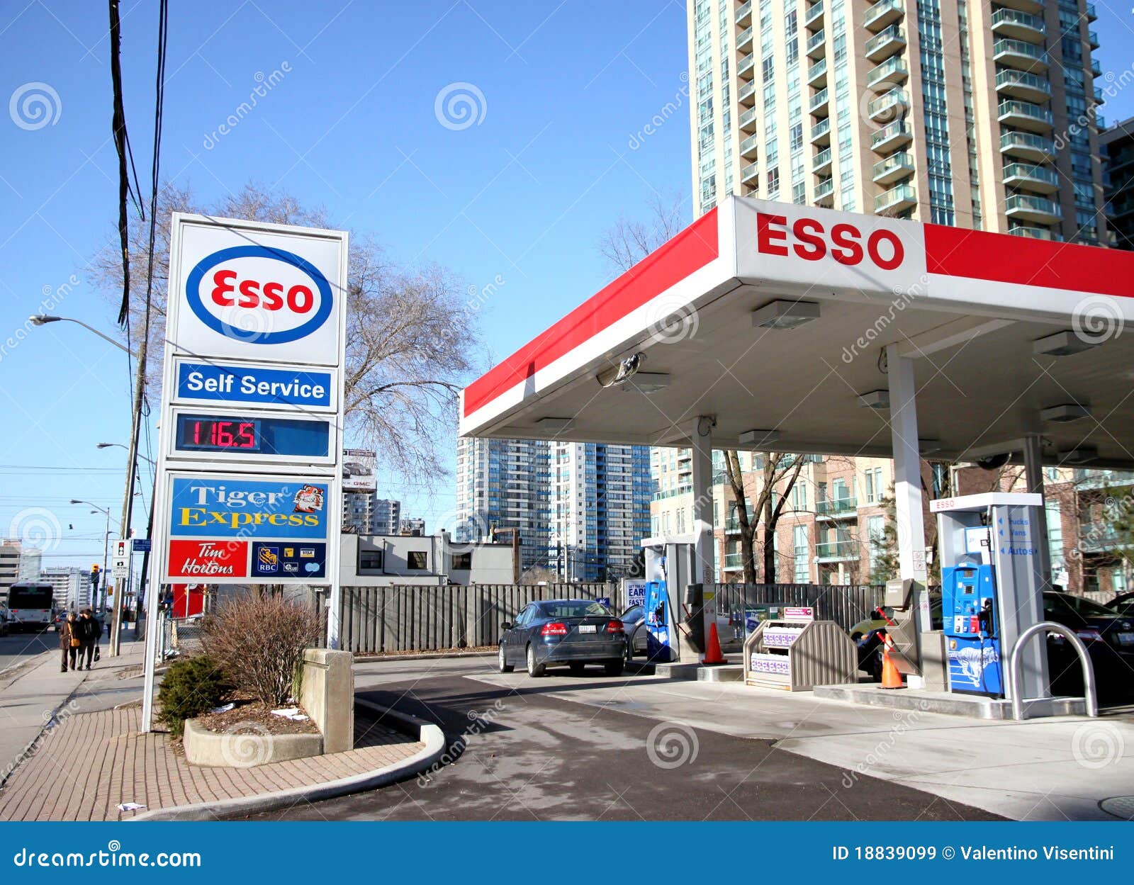 Posto de gasolina imagem de stock editorial. Imagem de suficiência ...