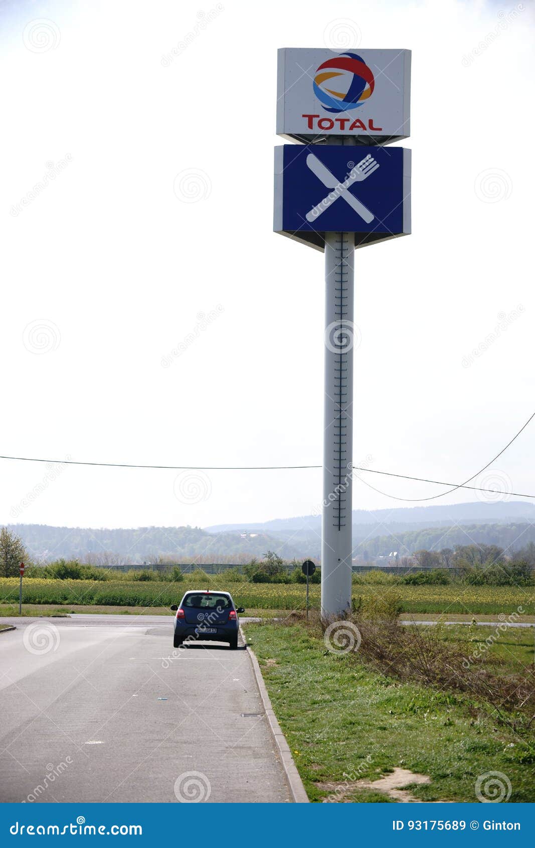 Posto de gasolina total imagem de stock editorial. Imagem de total ...