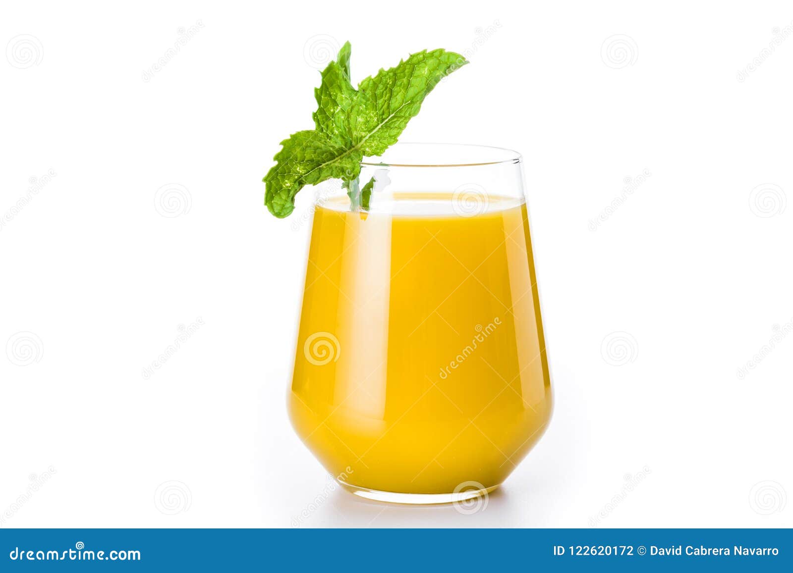 Postre De Lassi Del Mango Bebida India Tradicional Aislada Foto de ...