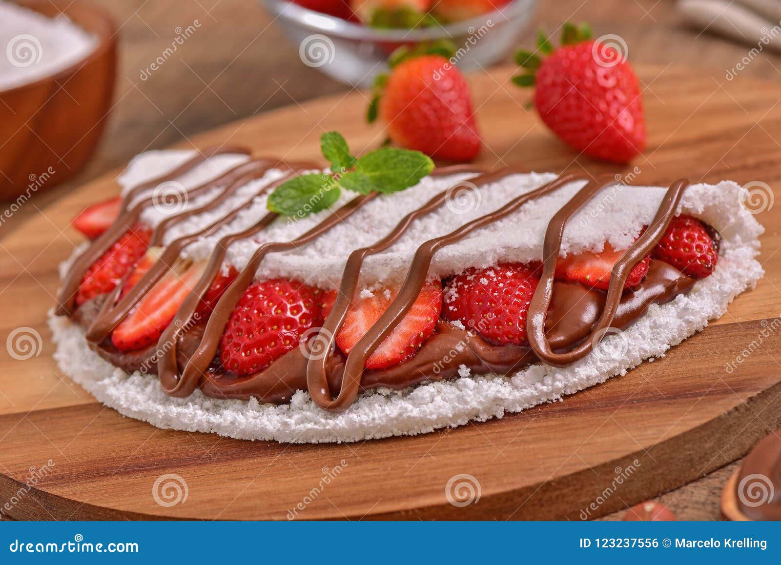 Postre dulce de la tapioca foto de archivo. Imagen de madera - 123237556