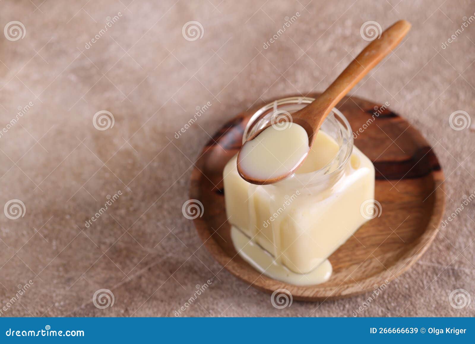 Postre Dulce De Leche Condensada Imagen de archivo - Imagen de casero ...