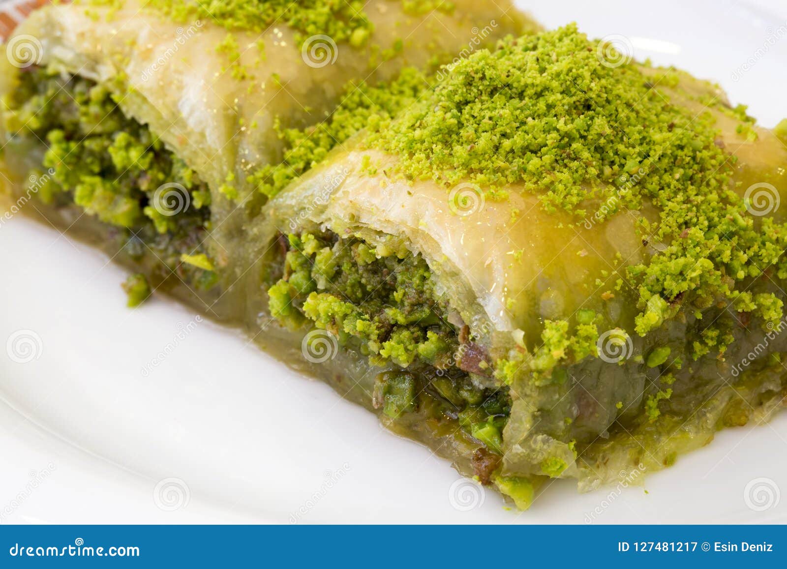 Postres Turcos Tradicionales; Baklava Imagen de archivo - Imagen de ...