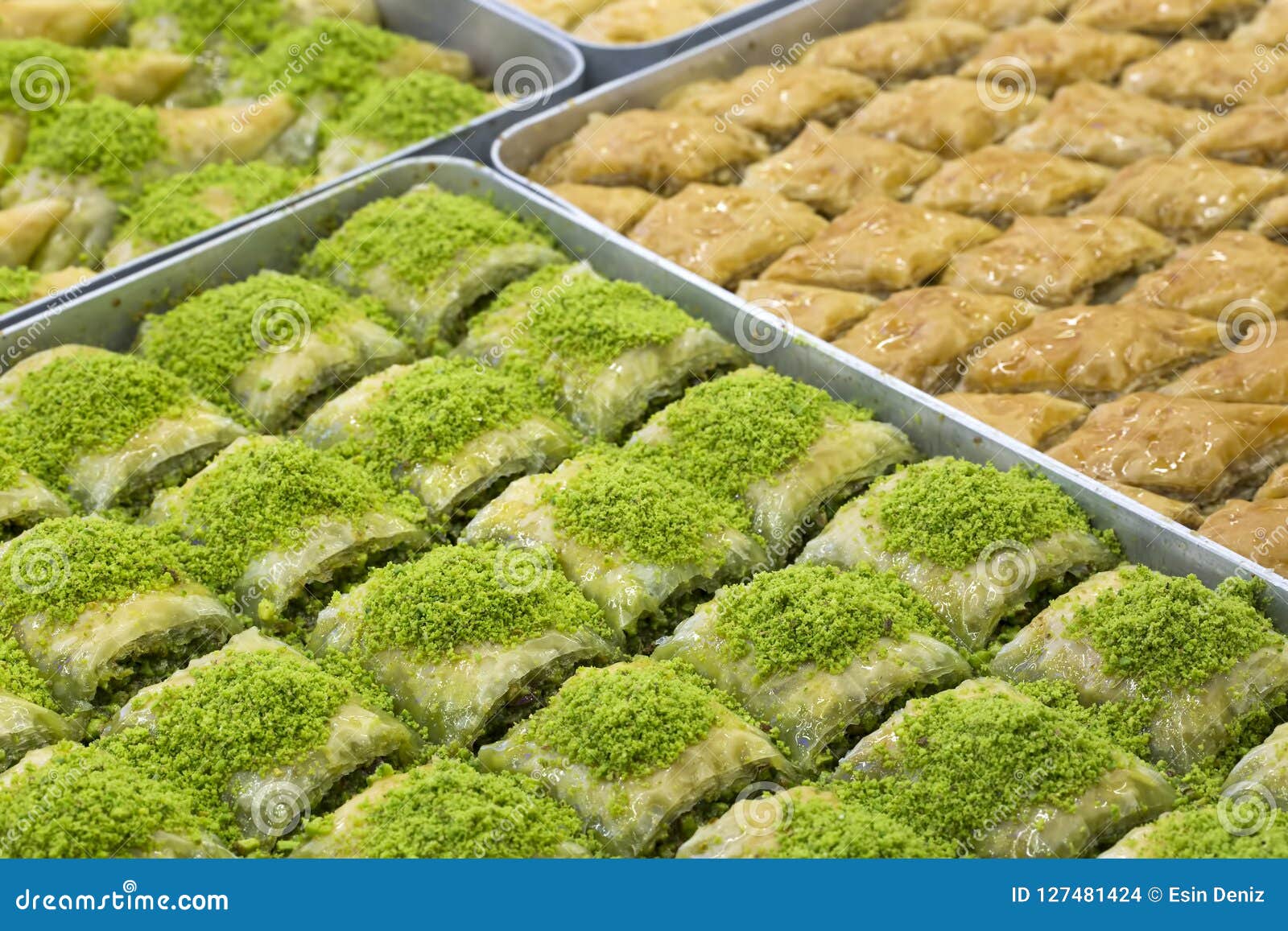 Postres Turcos Tradicionales; Baklava Foto de archivo - Imagen de ...