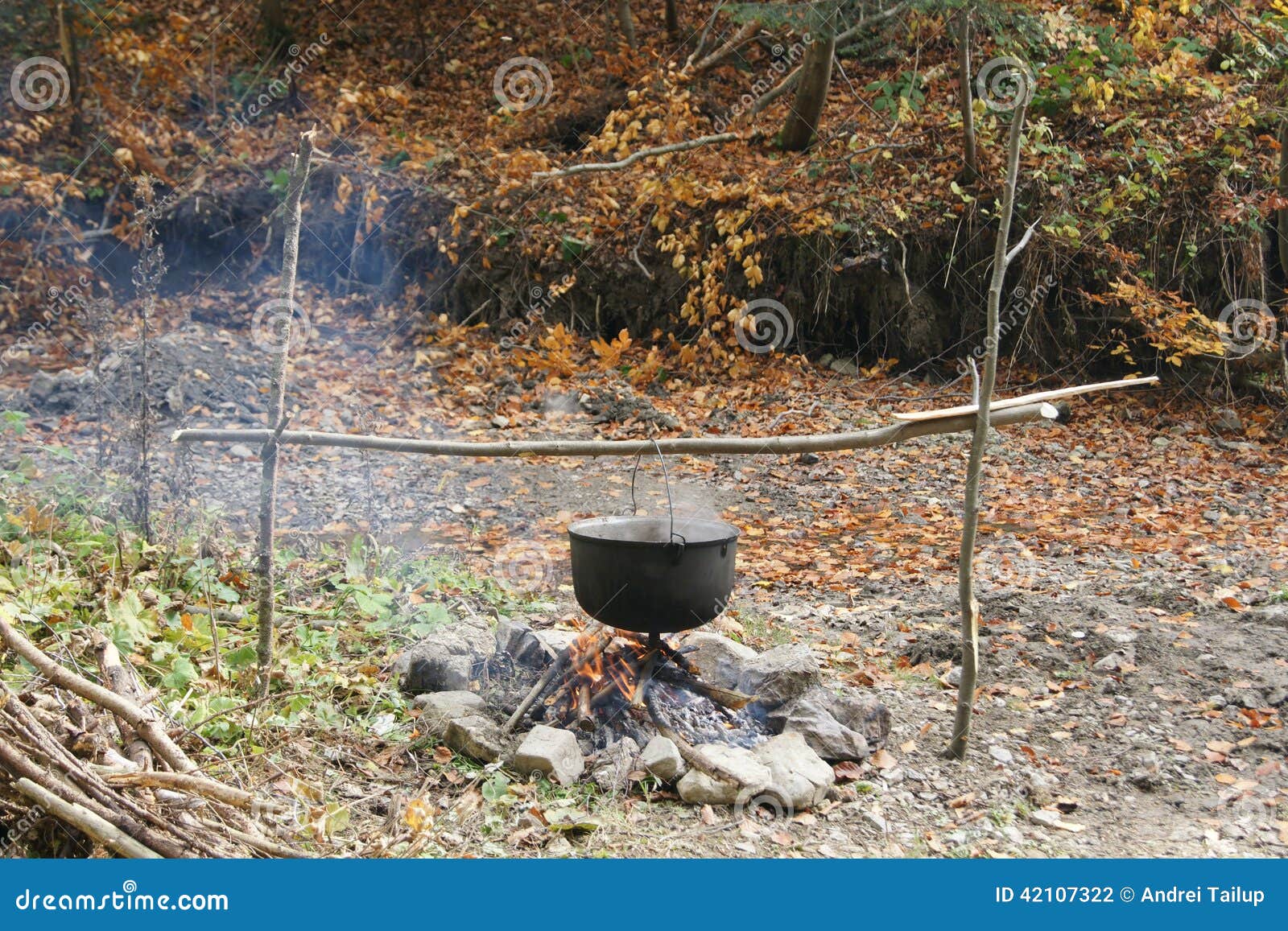 Pot on campfire stock photo. Image of heat, picnic, bonfire - 42107322