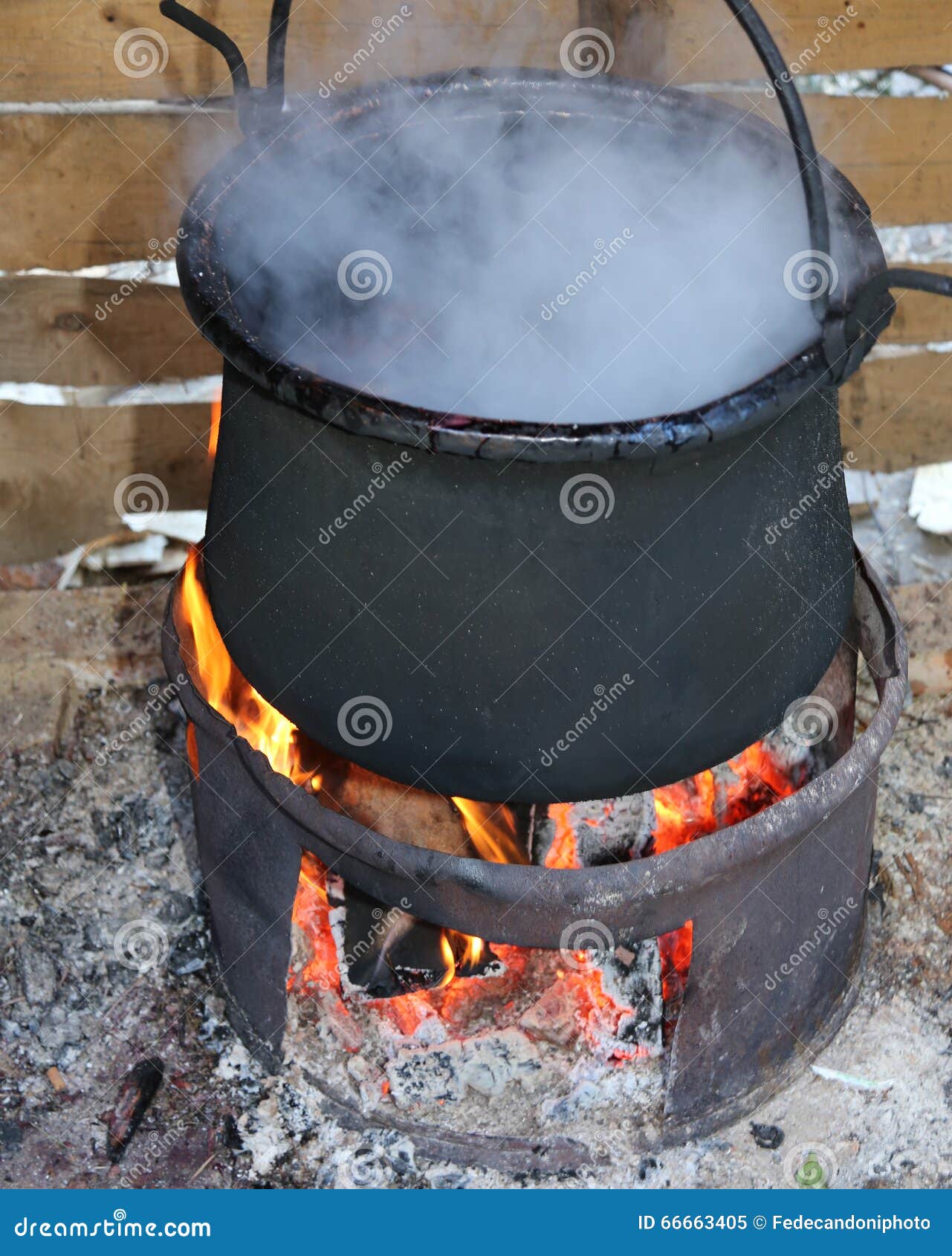 Pot with the Fire and Smoke Stock Image - Image of cookery, boil: 66663405